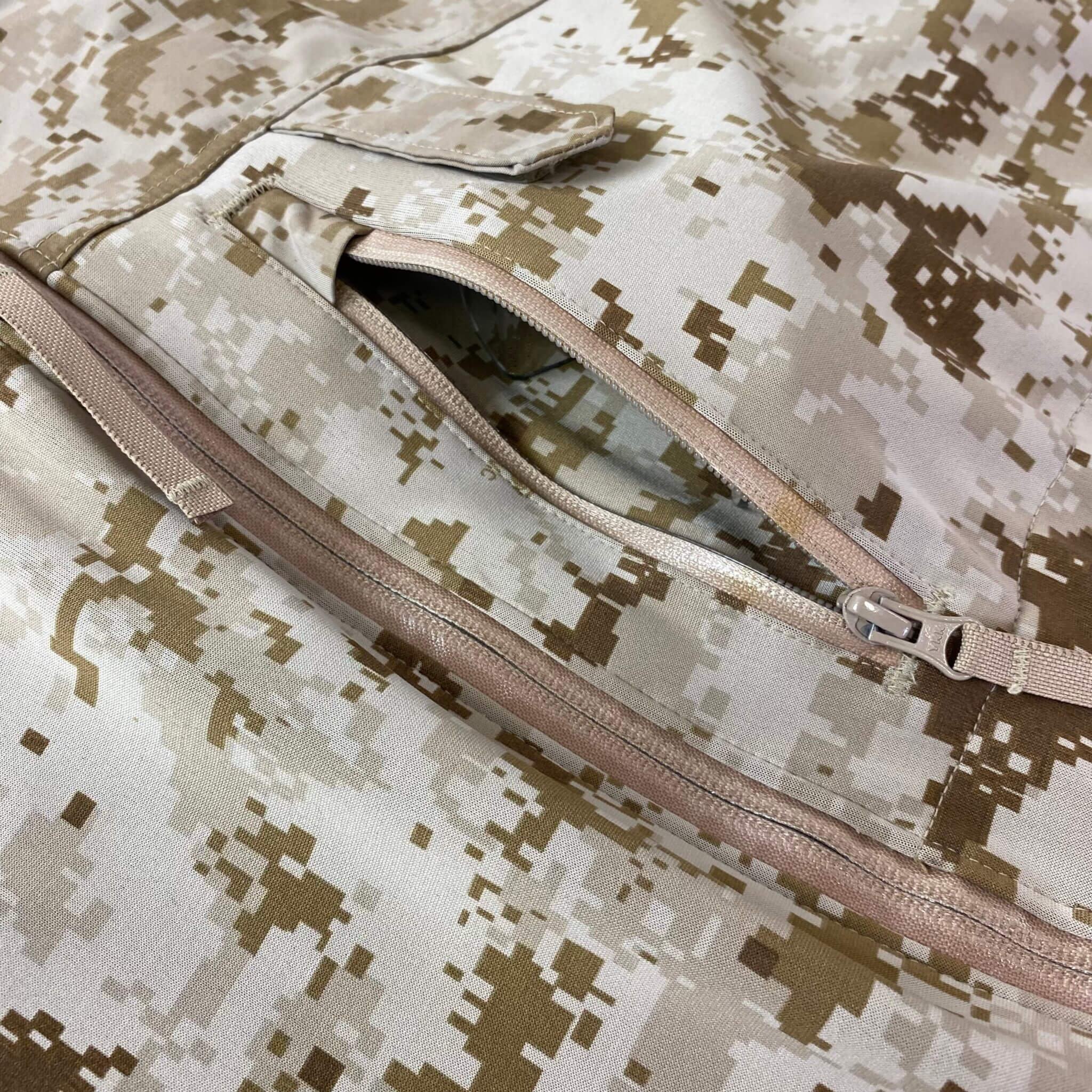 USMC Desert Combat Jacket - Venture Surplus - Genuine Issue